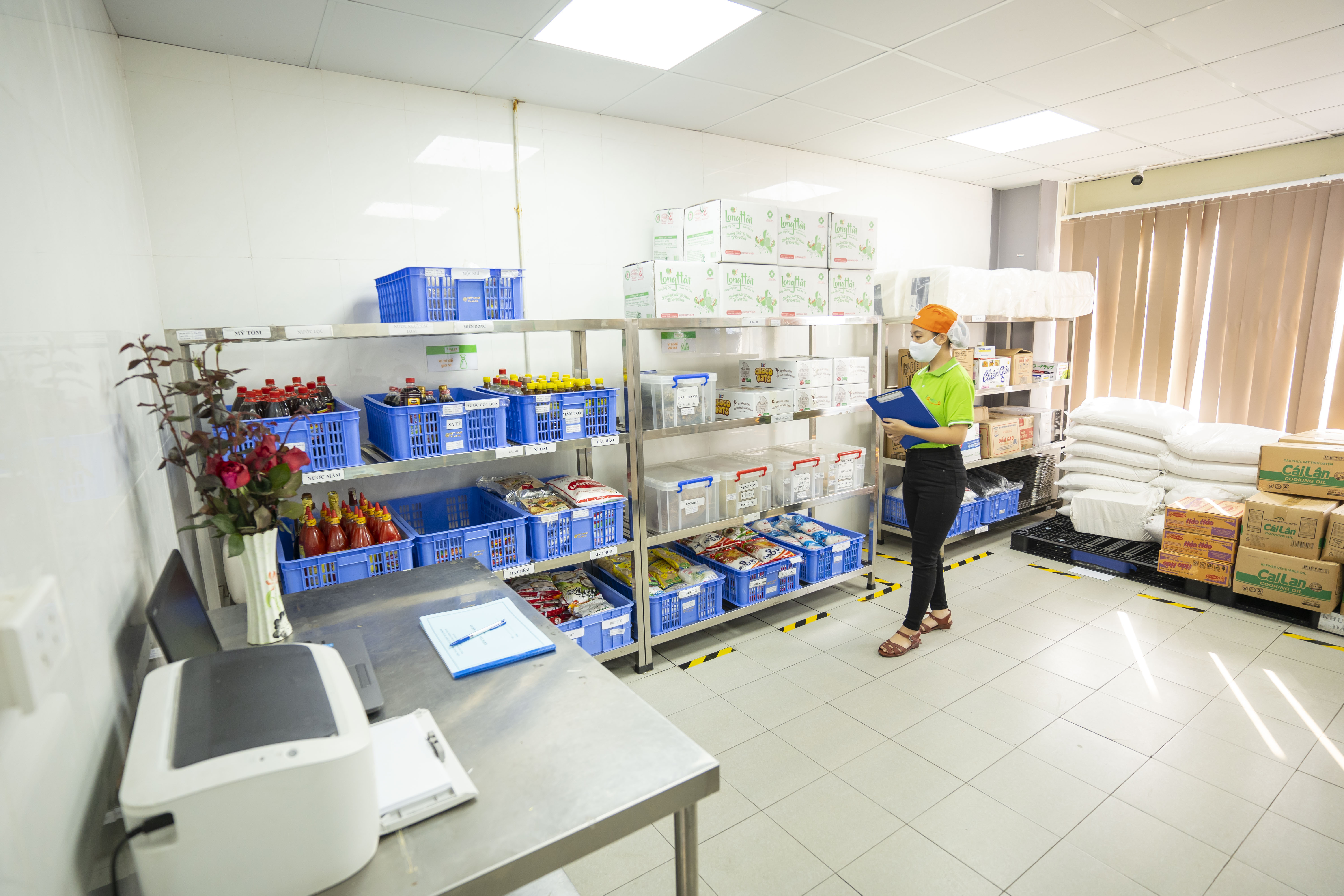 CAFEBIZ: HASECA: 12 NĂM TẬN TÂM VỚI NHỮNG SUẤT ĂN CÔNG NGHIỆP XANH, SẠCH